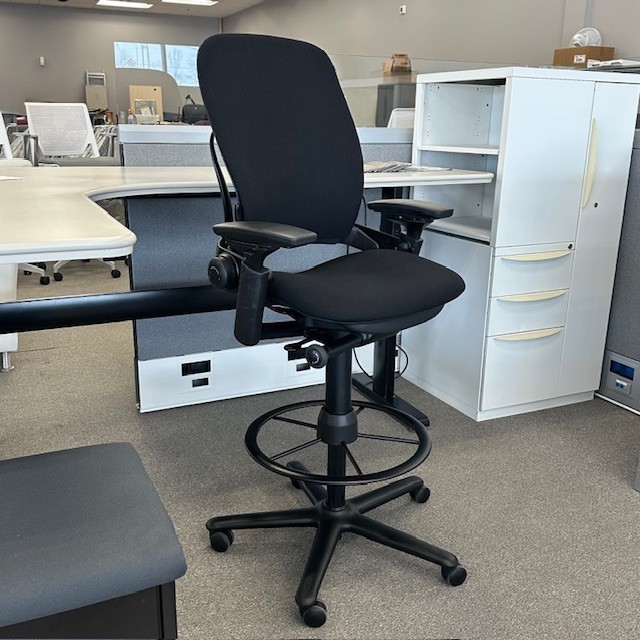STEELCASE LEAP V-2 Stool - Excel Office Interiors