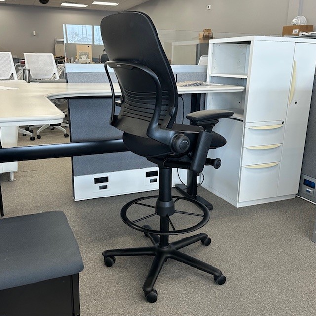 STEELCASE LEAP V-2 Stool - Excel Office Interiors