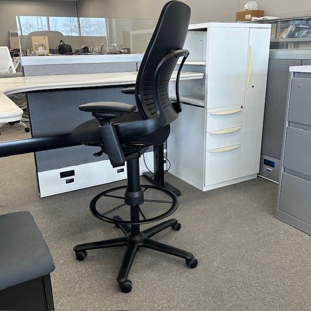 STEELCASE LEAP V-2 Stool - Excel Office Interiors