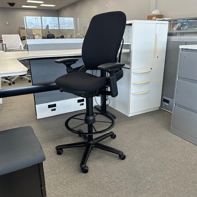 STEELCASE LEAP V-2 Stool - Excel Office Interiors