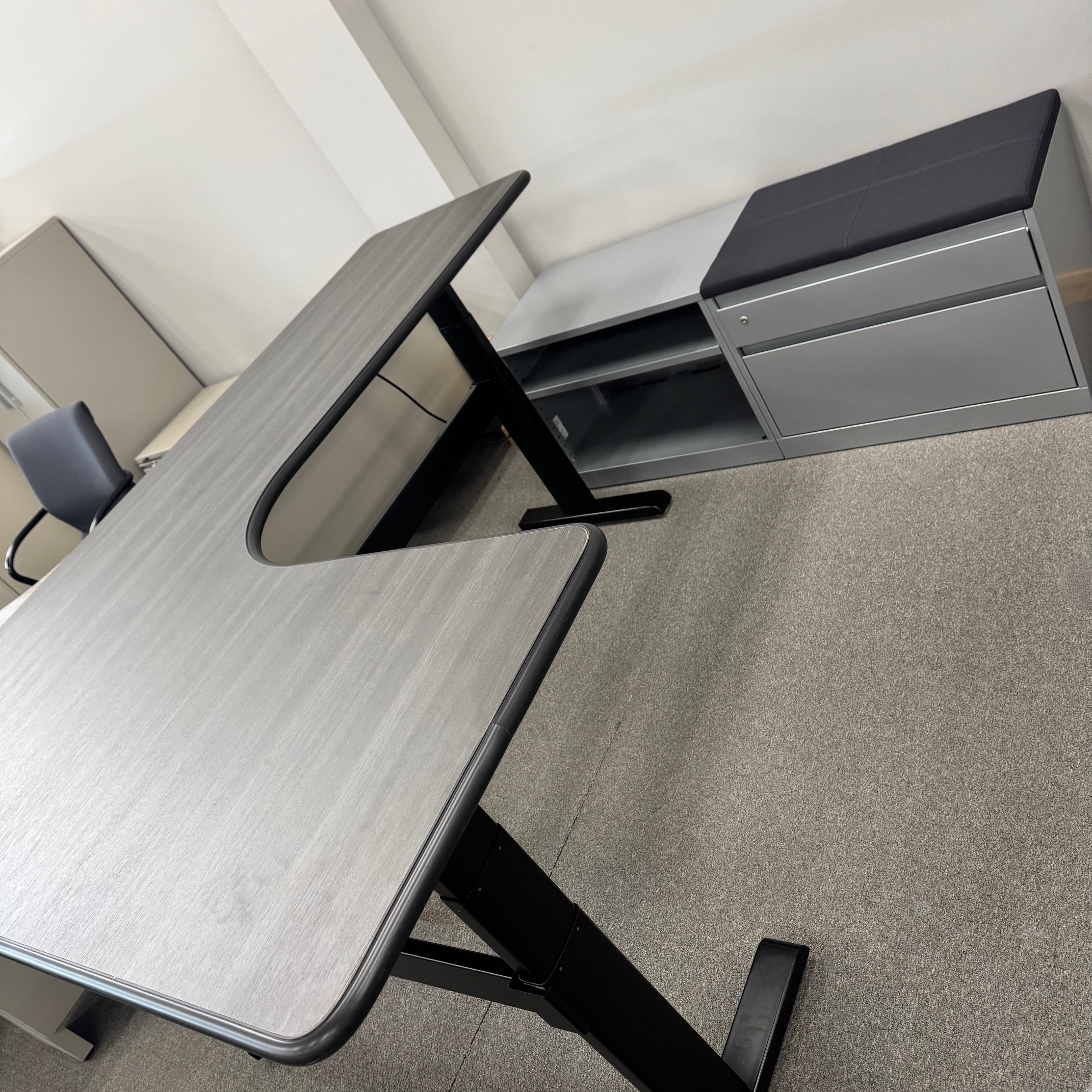 Steelcase, Series 7 L-Shape Electric, Height Adjustable Table, New ...