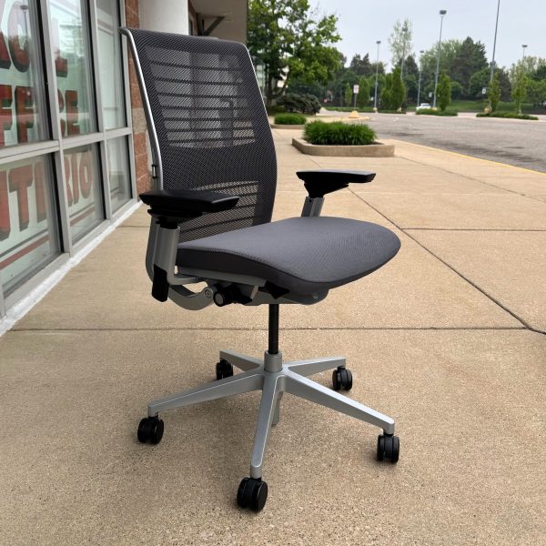 Platinum Steelcase Think Series V-2 Task Chair Mesh Back - Excel Office ...